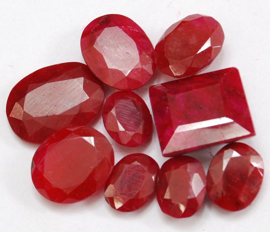 The Star Ruby captures the Moon and transforms those suffering - Angela ...
